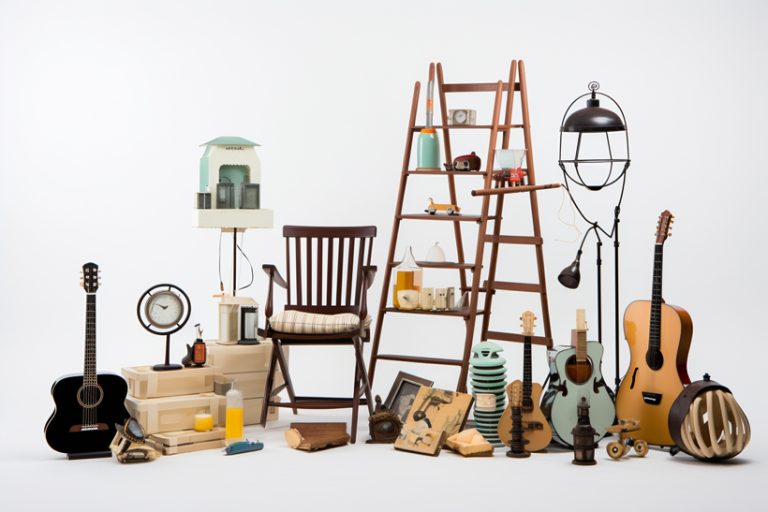 1070+ Objects That Start With L